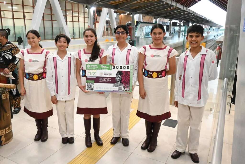 Tren Maya y Lotería Nacional celebran a la Reina Roja maya